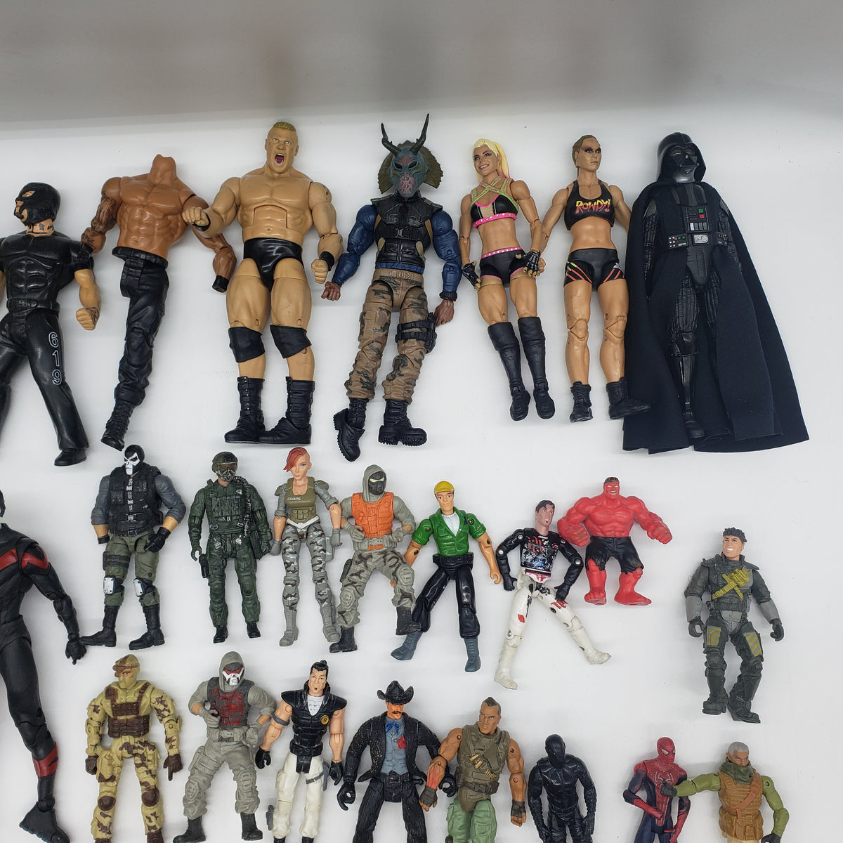 Loose Lot of Miscellaneous Action Figures and Accessories (326 Pieces ...